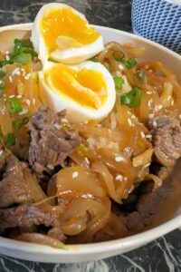 Savory Japanese Beef Rice Bowl (Gyudon) With Soft Boiled Egg - A Cents ...